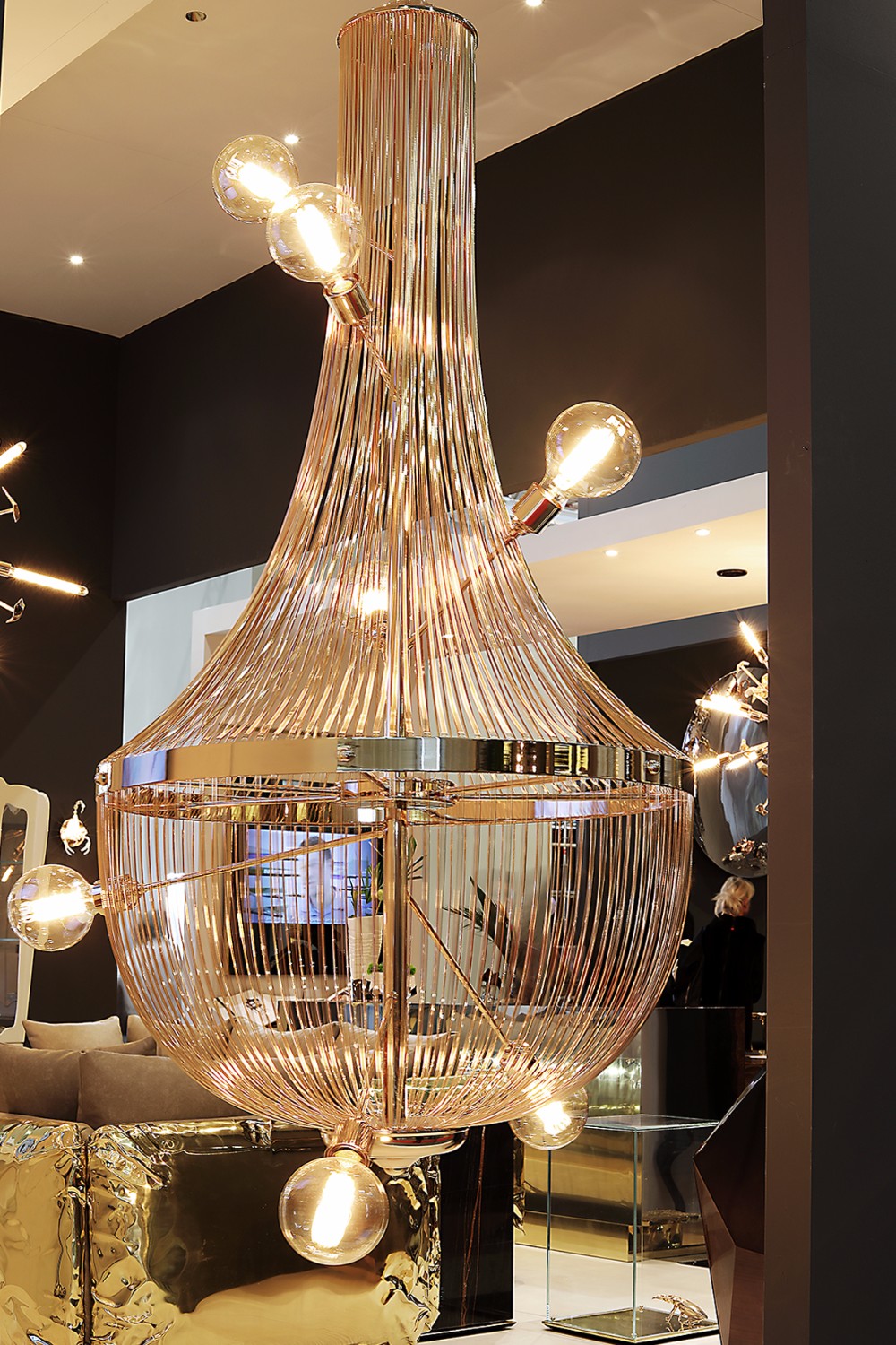 L’Chandelier est un luminaire hors du commun, luxueux et chic ...